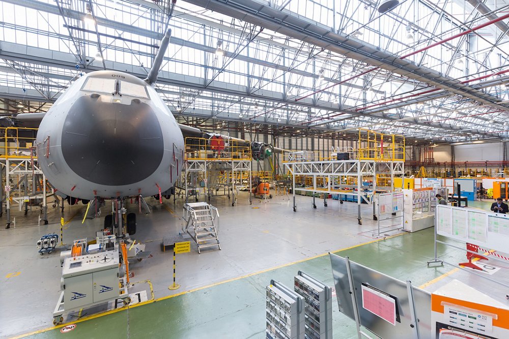 Material, maintenance and global upgrades - Services - Airbus