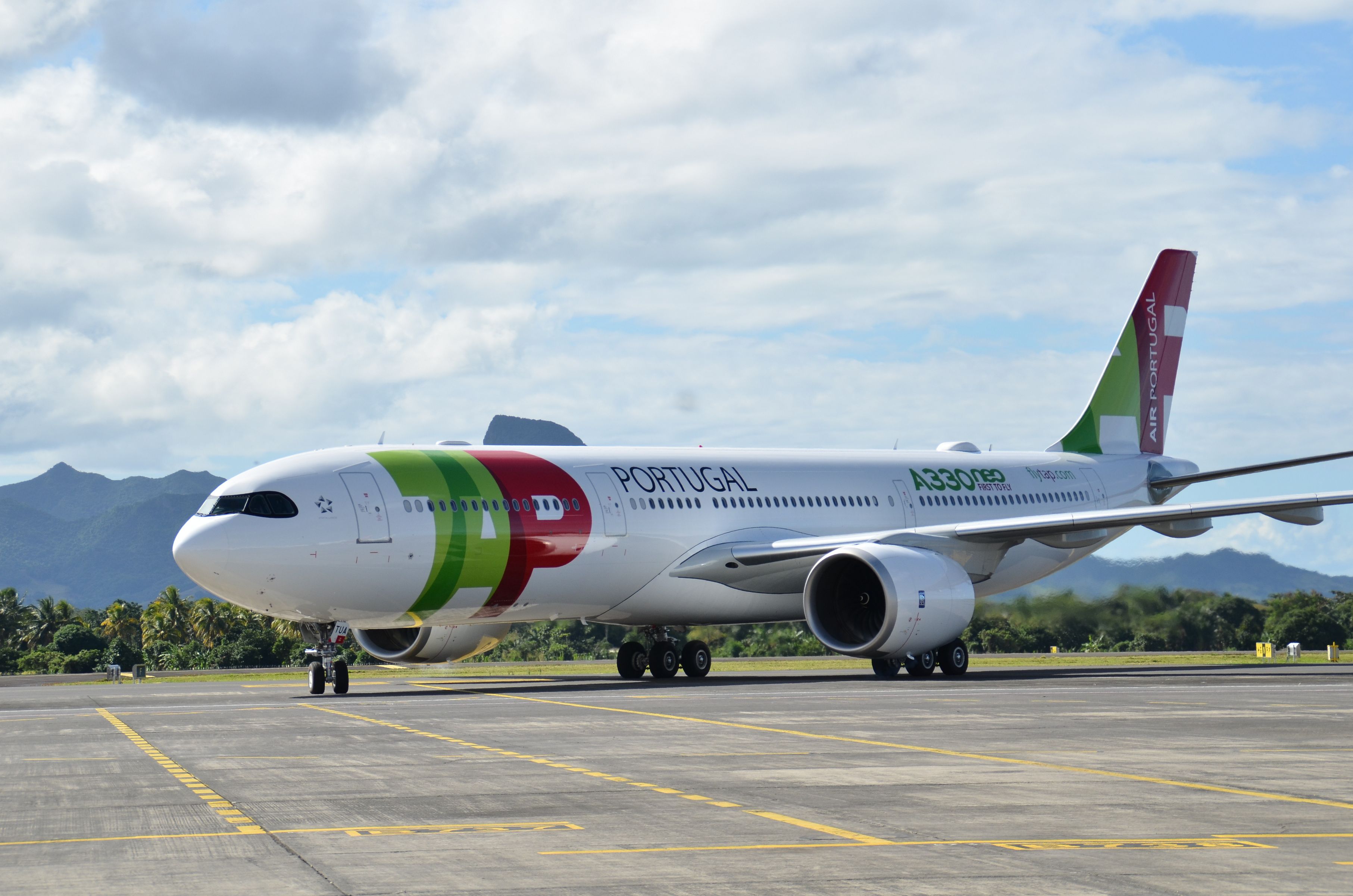 Airbus’ newest widebody A330neo in Mauritius for the first time - Commercial Aircraft - Airbus