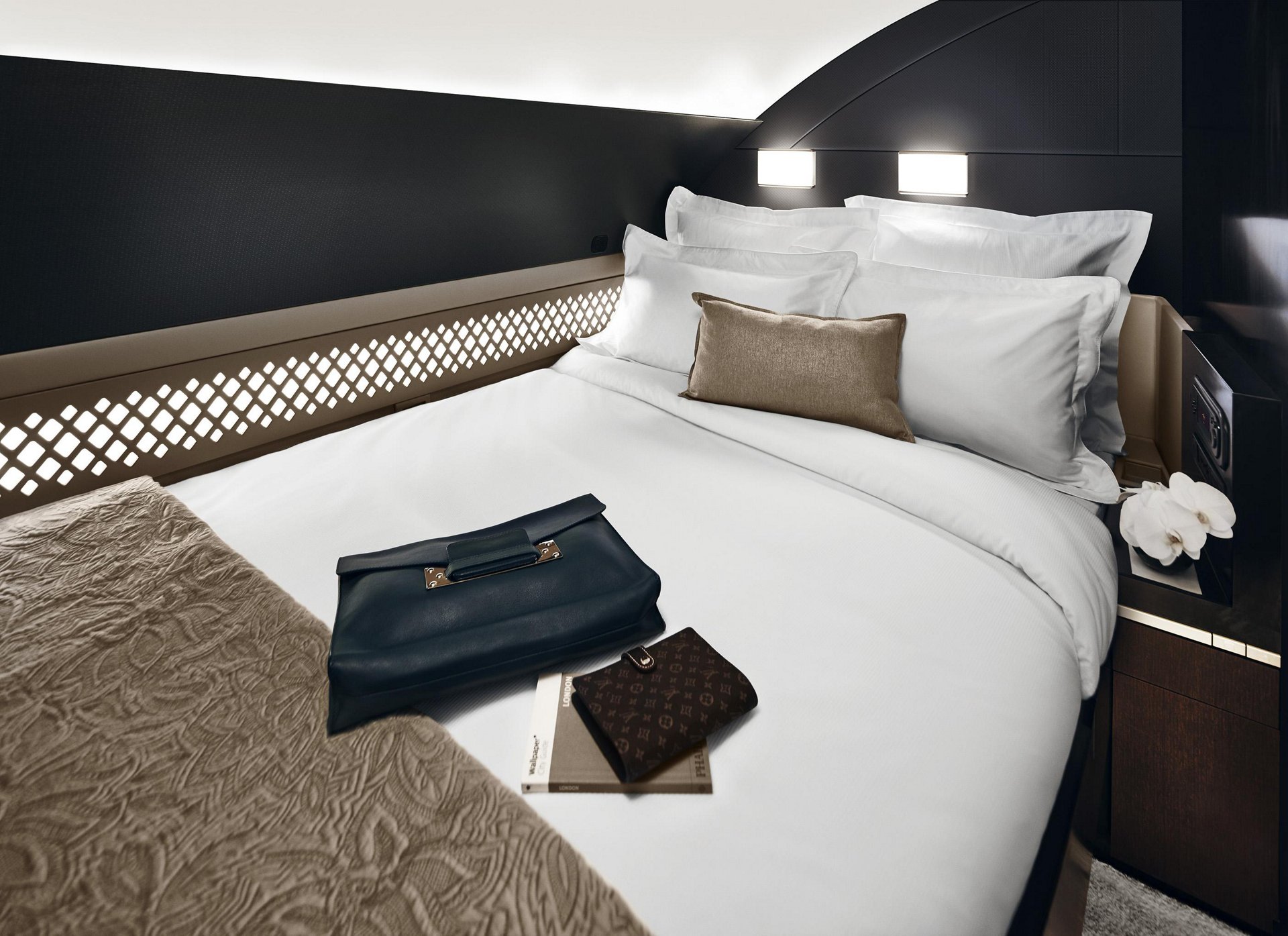 Luxury reaches new heights with the three-room suite on Etihad Airways ...