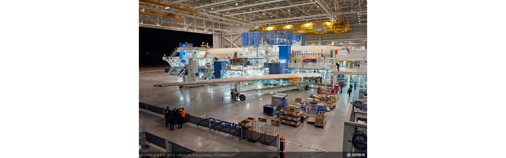 A350 XWB MSN001 wing join-up - Commercial Aircraft - Airbus