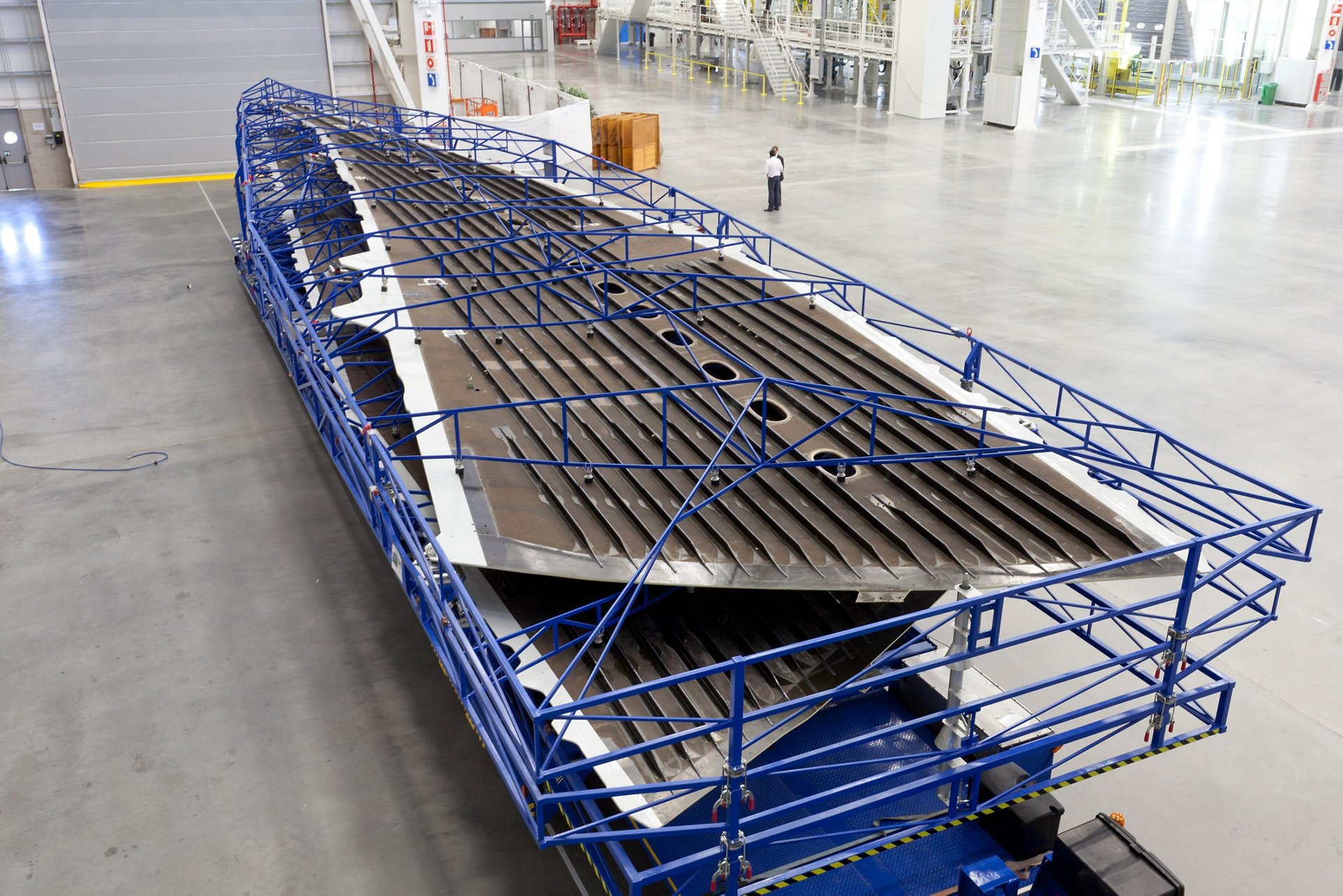 Airbus in Illescas delivers first A350 XWB Wing Lower Cover to Airbus ...